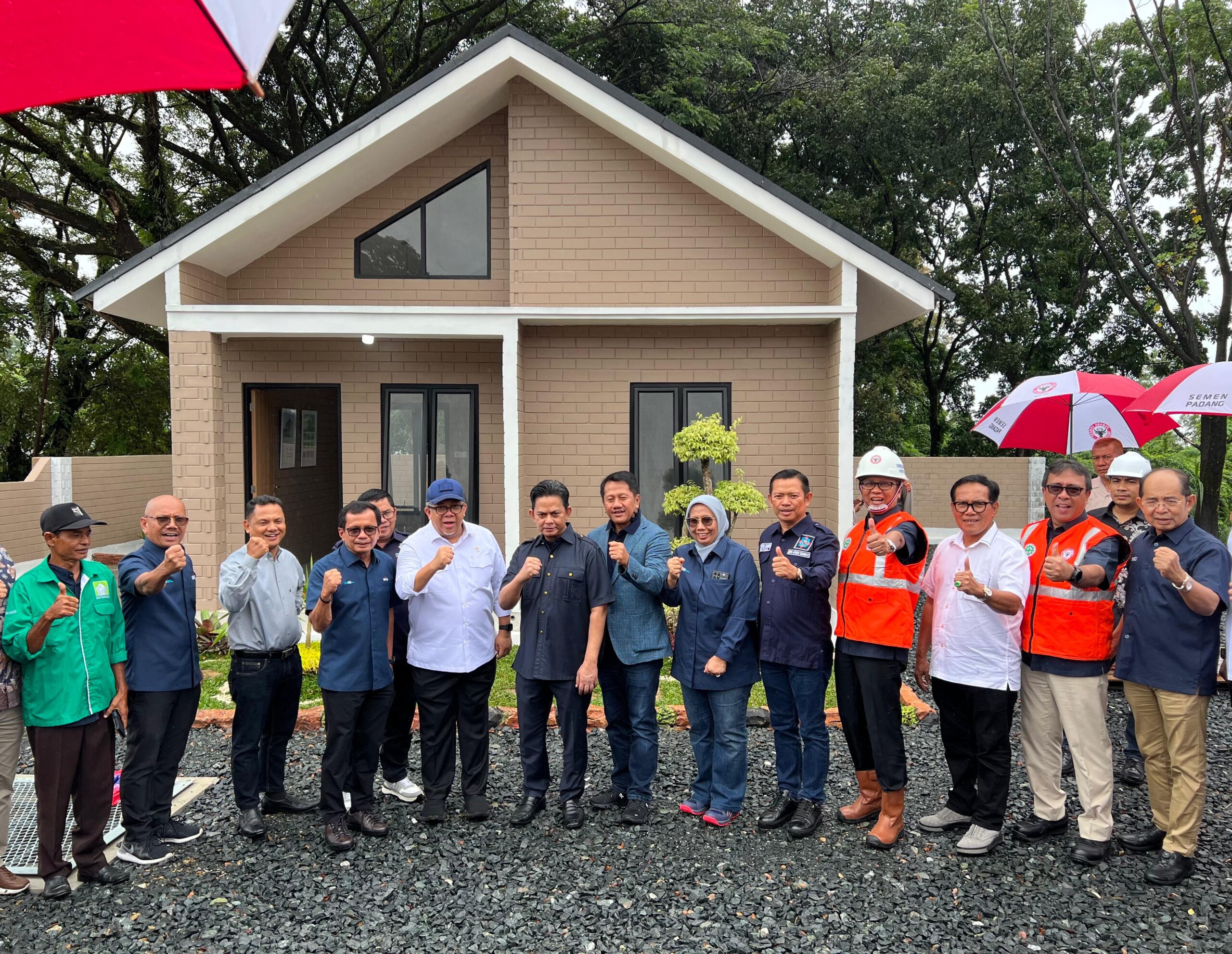 SIG Dorong Penggunaan Bata Interlock Presisi untuk Wujudkan 3 Juta Rumah - Prokabar